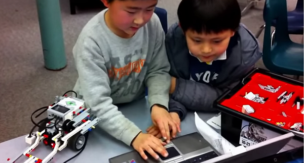 LEGO Robotics Club at U-Hill Hones STEM skills